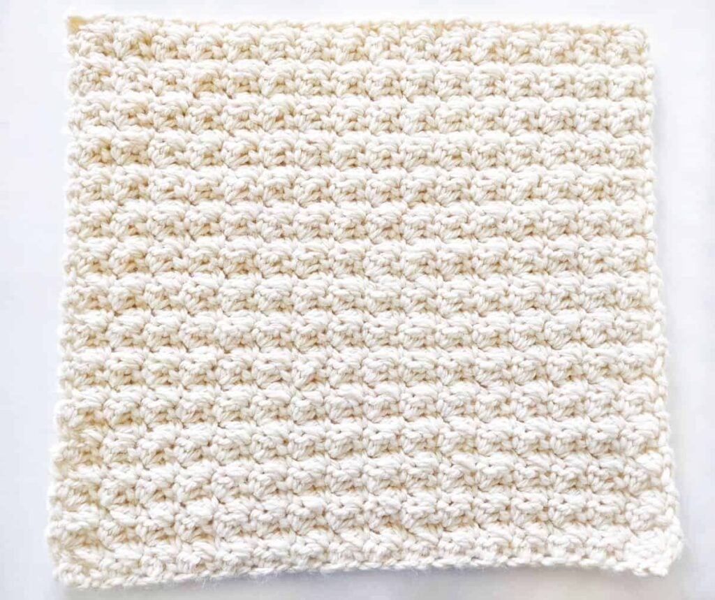 Crochet Chunky Pillow Pattern + Video Tutorial | Jewels and Jones