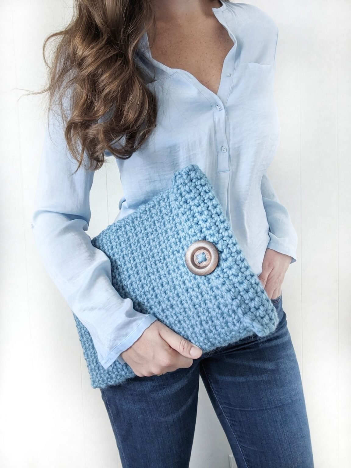 How to Crochet a Laptop Cover in any Size | Jewels & Jones