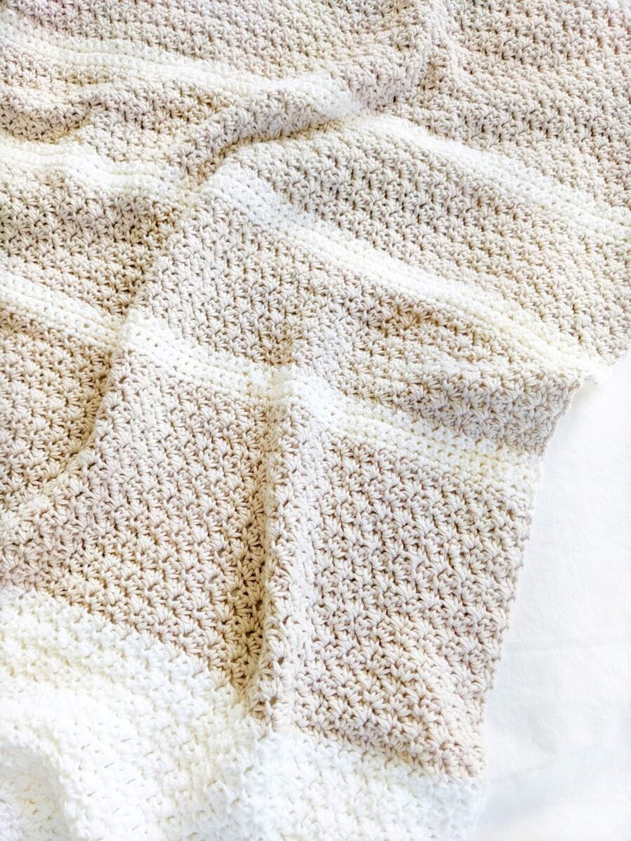 Free Heirloom Crochet Baby Blanket Pattern | Jewels and Jones