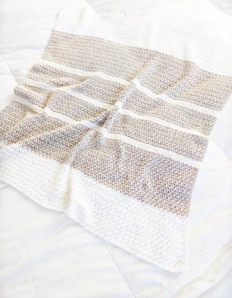 Free Heirloom Crochet Baby Blanket Pattern | Jewels and Jones