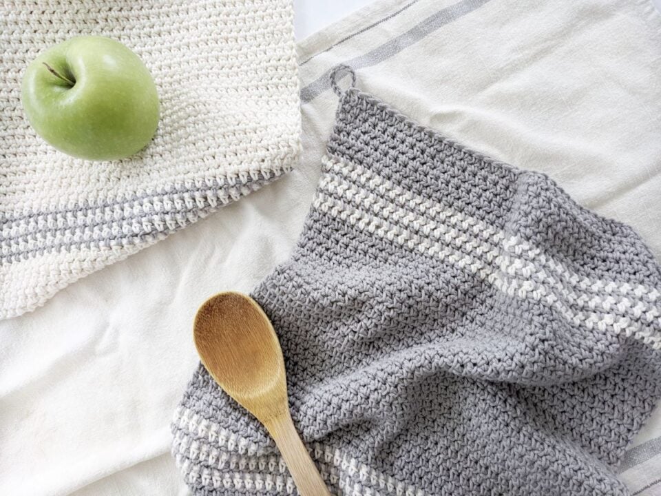 Easy Free Crochet Kitchen Towel Pattern | Jewels and Jones