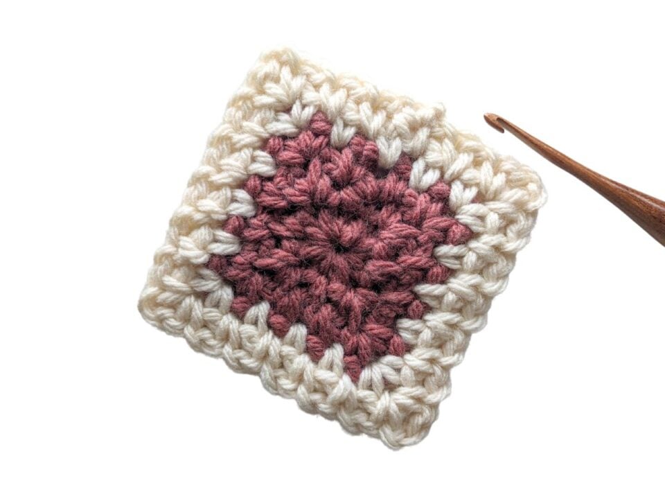 Easy Moss Stitch Square Color Changing Tutorial