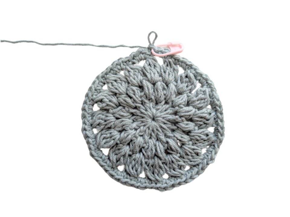 Easy Round Crochet Coaster Pattern | Jewels and Jones